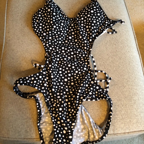 VENUS | Swim | Venus Monokini Never Worn Black And White | Poshmark